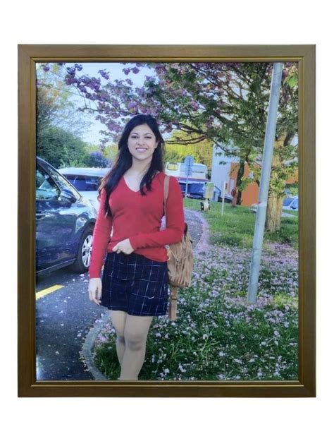 Golden Base Plastic Led Photo Frame For T Size 16x20 Inch At Rs