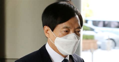 이성윤 전 검사장 법정으로