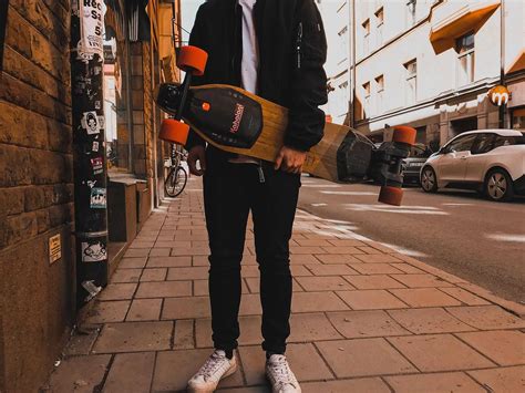 Apprendre à Faire Du E Skateboard étape Par étape Pour Devenir Un