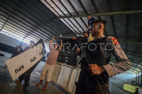 DISTRIBUSI LOGISTIK PEMILU ANTARA Foto
