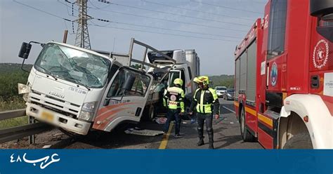 مصابان بحالة خطيرة في حادث طرق بين شاحنتين قرب الزرازير