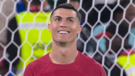 Sbs 2022 Fifa 카타르 월드컵 감각적인 돌파 오프사이드에 멋쩍게 웃는 호날두 [포르투갈 Vs 가나] Sbs