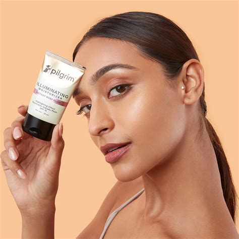 Buy Glow Illuminating Moisturizer Online For Rosy Glow