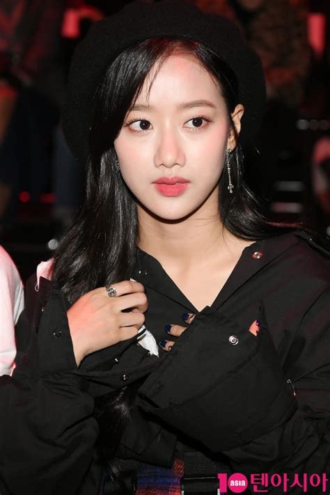 Ten Photo 에이프릴 나은 여신인 줄 알았네 텐아시아