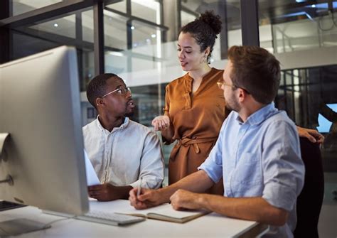 Working Professionals 이미지 Freepik에서 무료 다운로드