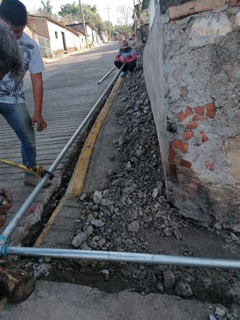 Construyó CAPASEG sistema de agua en Tianquizolco en el municipio de