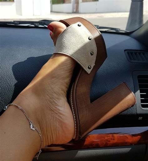 Walking In High Heels Platform High Heels Black High Heels High Heel