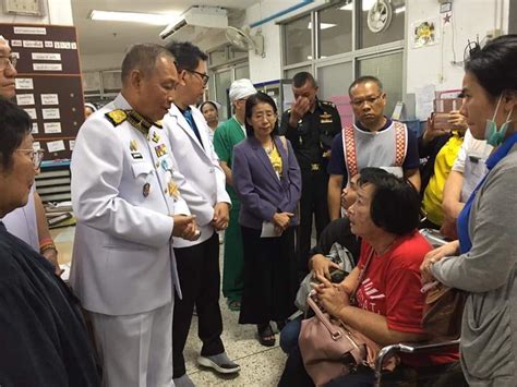 ในหลวงโปรดเกล้าฯ องคมนตรีเยี่ยมผู้บาดเจ็บ ครอบครัวผู้เสียชีวิตจากเหตุ