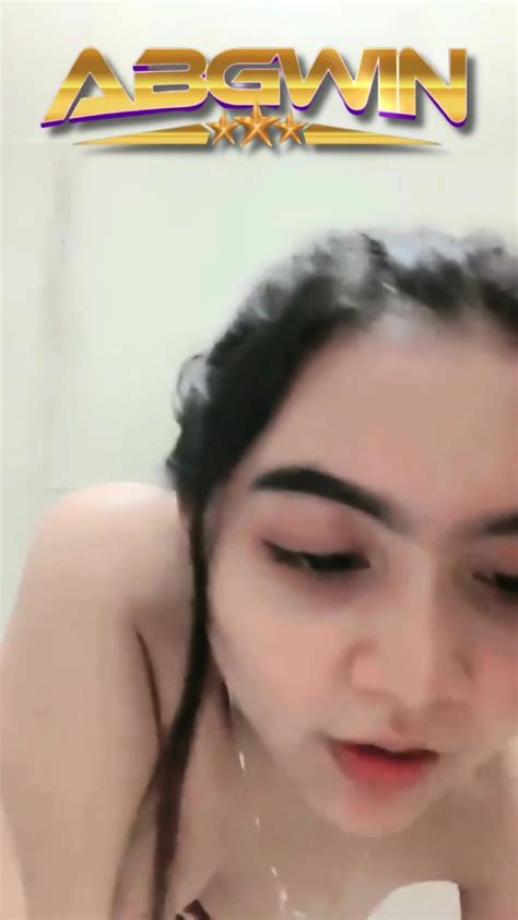 Selebgram Ini Berani Live Bugil Viral Kamu Pasti Kenal Eporner