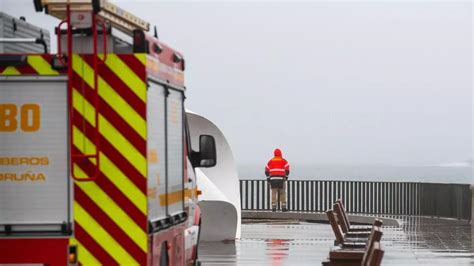 Hombre fallece en A Coruña tras caer accidentalmente desde una altura