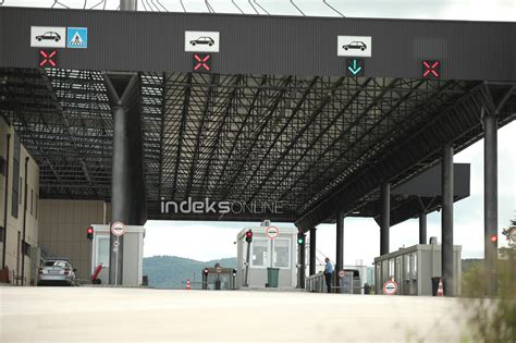 Mbi Dy Orë Pritjet Në Pikat Kufitare Të Kosovës
