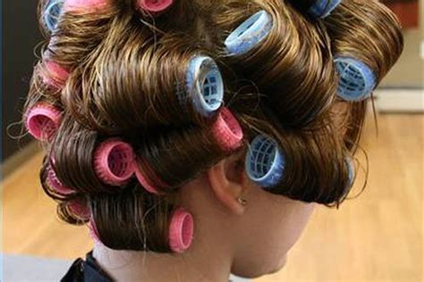 How To Use Velcro Rollers For Fine Hair Velcro Rollers Roller Curls
