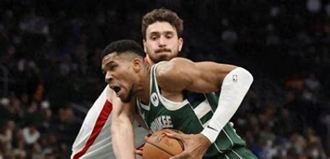 再见布朗！史诗级5换2交易方案，火箭要组新三巨头，下赛季争冠