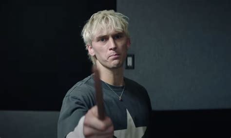 ‘good Mourning Trailer Machine Gun Kelly Directs Stoner Rom Com