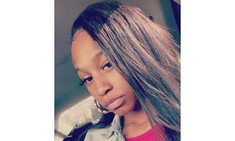 Danae Davis Calls Out Gucci Third Leg For Allegedly Spreading Stis