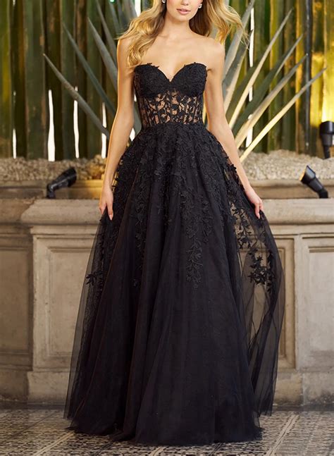 A Line Sweetheart Sweep Train Tulle Prom Dress With Appliques Lace