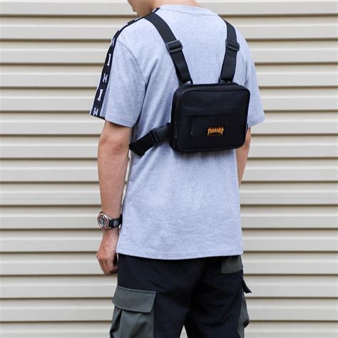 【特价】thrasher Flame Body Bag日版火焰战术机能胸包情侣背包虎窝淘