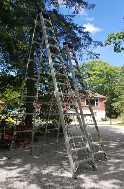 14 Aluminum Featherlite Step Ladder Ladders And Scaffolding Barrie