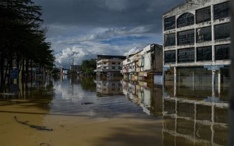 Mangsa Banjir Sarawak Terus Meningkat Pahang Sabah Dan Johor Semakin