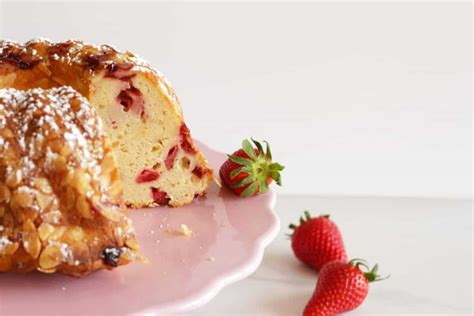 Austrian Topfen Strawberry Bundt Cake Gugelhupf Living On Cookies