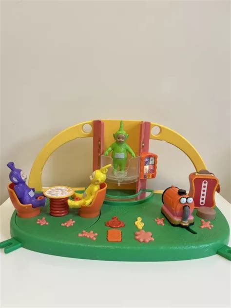 Teletubbies Home Hill House Tubbytronic Superdome Playset Bandstand