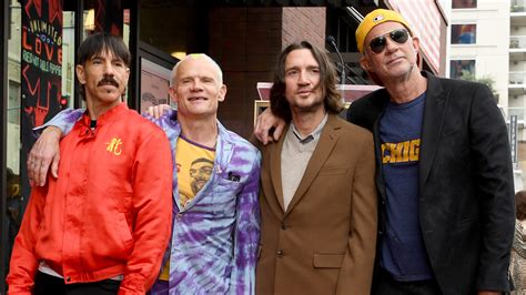 bandas de rock que completam anos de existência em LISTA Conectados FUNSAI A