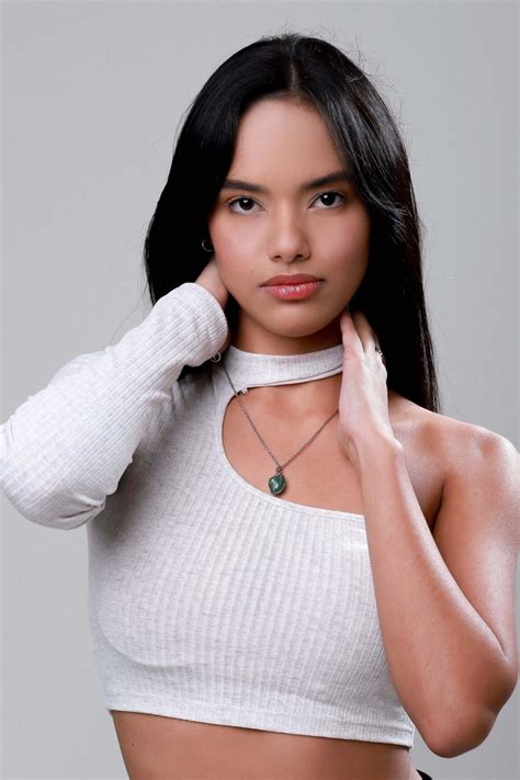 Brenda Yasmim Modelos Da Gloss Model