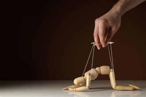 How To Spot A Manipulative Person By Libby Shively Mcavoy