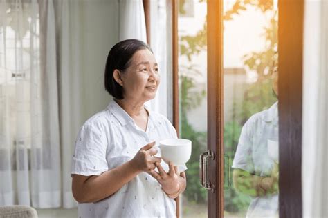 Asia Elderly Drinking Images Stock Photos D Objects Vectors Shutterstock