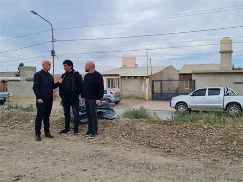 Fernando Cotillo Supervisó Las Obras De Gas Y Asfalto En El Rotary La