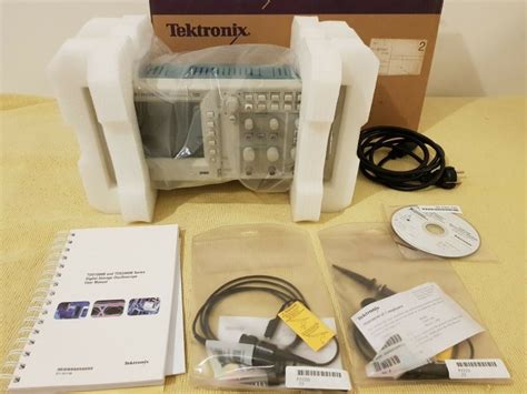 Osciloskop Tektronix Tds1002b Kao Nov