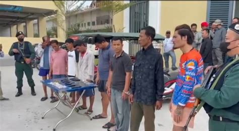 សមត្ថកិច្ចបញ្ជូនខ្លួនជនសង្ស័យទាំង៨នាក់ ករណីប្លន់អ្នកលក់មាស