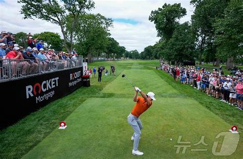 티샷하는 Pga 투어 로켓 모기지 클래식 2위 이민우