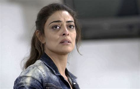 Foto Bibi Juliana Paes é levada para a delegacia para prestar
