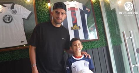 Carlos Zambrano tuvo un emotivo gesto con un niño previo a final entre