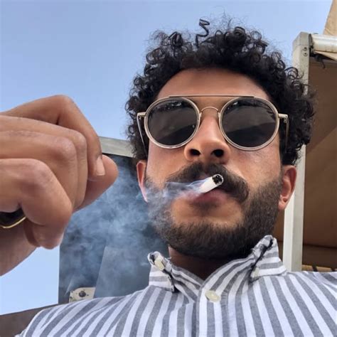 Mohamed Abdelnaser Mabdo1 • Threads Say More Mohamed Abdelnaser Mabdo1 • Threads Say More