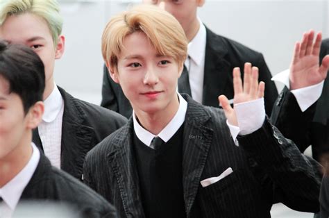 더쿠 어제자 Nct드림 재민런쥔제노 얼굴