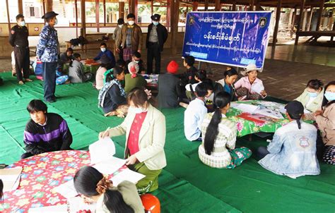 ကသာမြို့၌ ပြည်သူများအား ပန်းခင်းစီမံချက်ဖြင့် နိုင်ငံသားစိစစ်ရေး ကတ်ပ