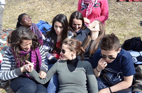 Un cuarto de los menores recibe imágenes sexuales en su móvil Quo