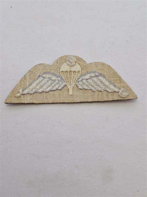 International Badges And Insignia British Cloth Parachute Wings For
