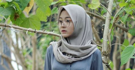 Dibalik Hijab Liva Si Mahasiswi Hyper | Cerita Dewasa Hot
