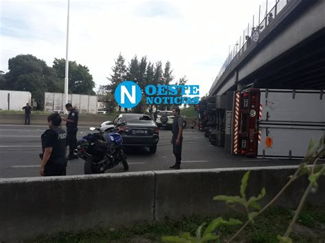 Ahora Imagenes Exclusivas Grave Accidente En Acceso Oeste Altura