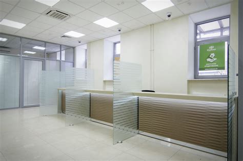 Столы для работы с клиентами