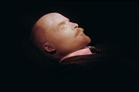 Whats Behind The Display Of Embalmed World Leaders Cnn