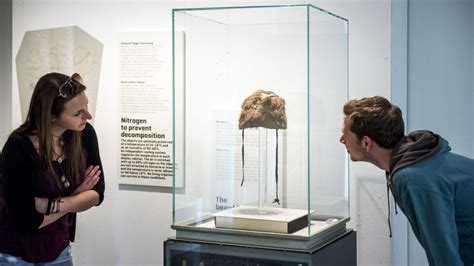 Otzi The Iceman Frozen Moss Offers New Clues Of 5300 Year Old Mummys