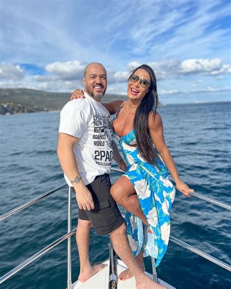 Foto Belo já foi liberado do hospital e aparece nas redes sociais ao