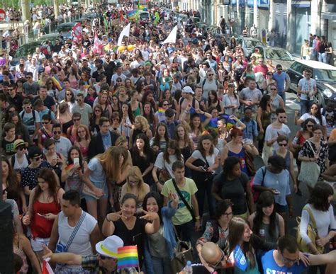 Marche Des Fiertés La Préfecture Interdit Le Parcours Par Le Vieux
