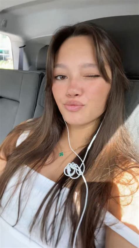 Lily Chee 12 04 2022 • Celebmafia