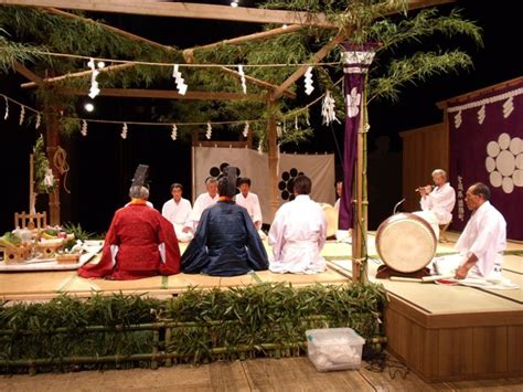 6．すべての神々・すべての人々のために