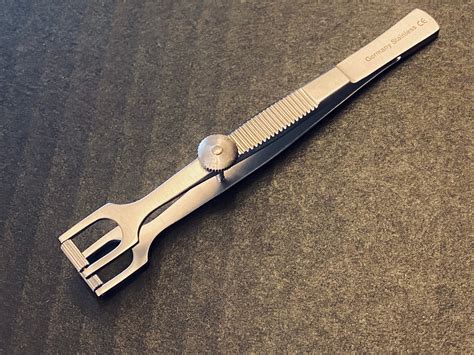 Spectrum 67 5860 Cottle Columella Clamp For Sale